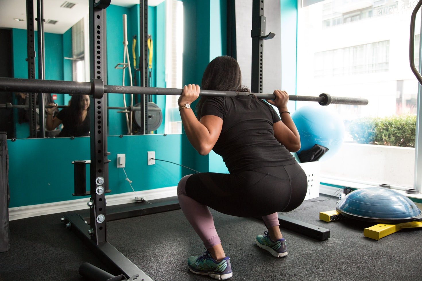 What is the Average Squats for a 17-Year-Old? | Trainrightmuscle